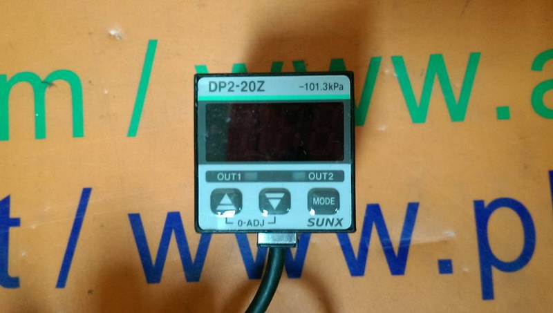 SUNX LED DISPLAY DIGITAL PRESSURE SENSOR DP2-20Z - 裕益科技自動化設備可程式編碼器PLC分散式控制系統DCS